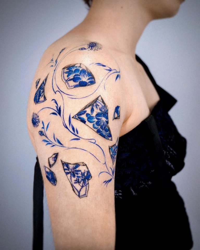 Delft Blue Tattoos: Conheça as tatuagens de porcelana! - Blog Tattoo2me