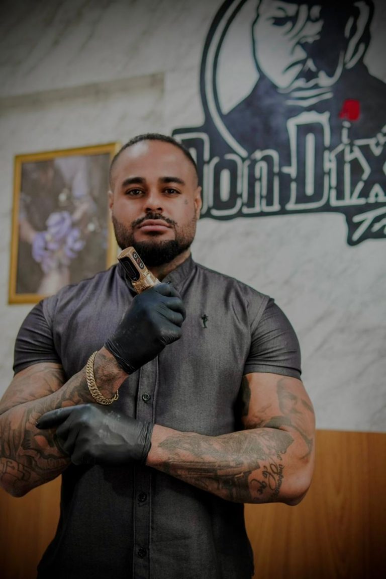 Jhonathan Dixon: O Artista por Trás das Tatuagens Realistas que ...