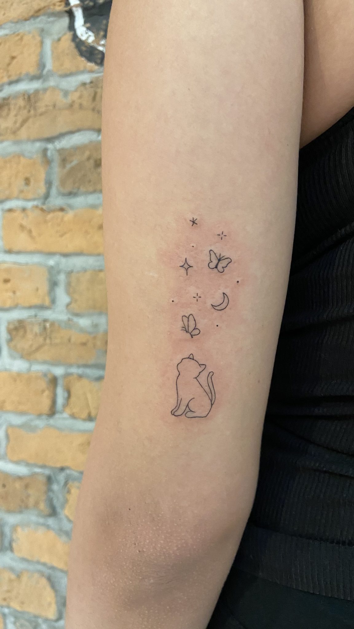 Tatuagens Minimalistas: A Beleza na Simplicidade - Blog Tattoo2me